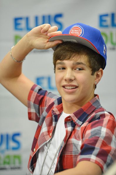 Imagine de Mahomies e Drewcons: Personagens de Moving On