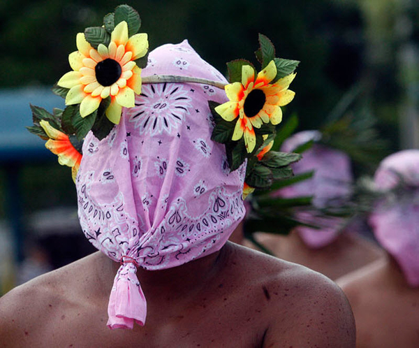 Pix Grove: Philippine Easter Ritual of Crucifixion
