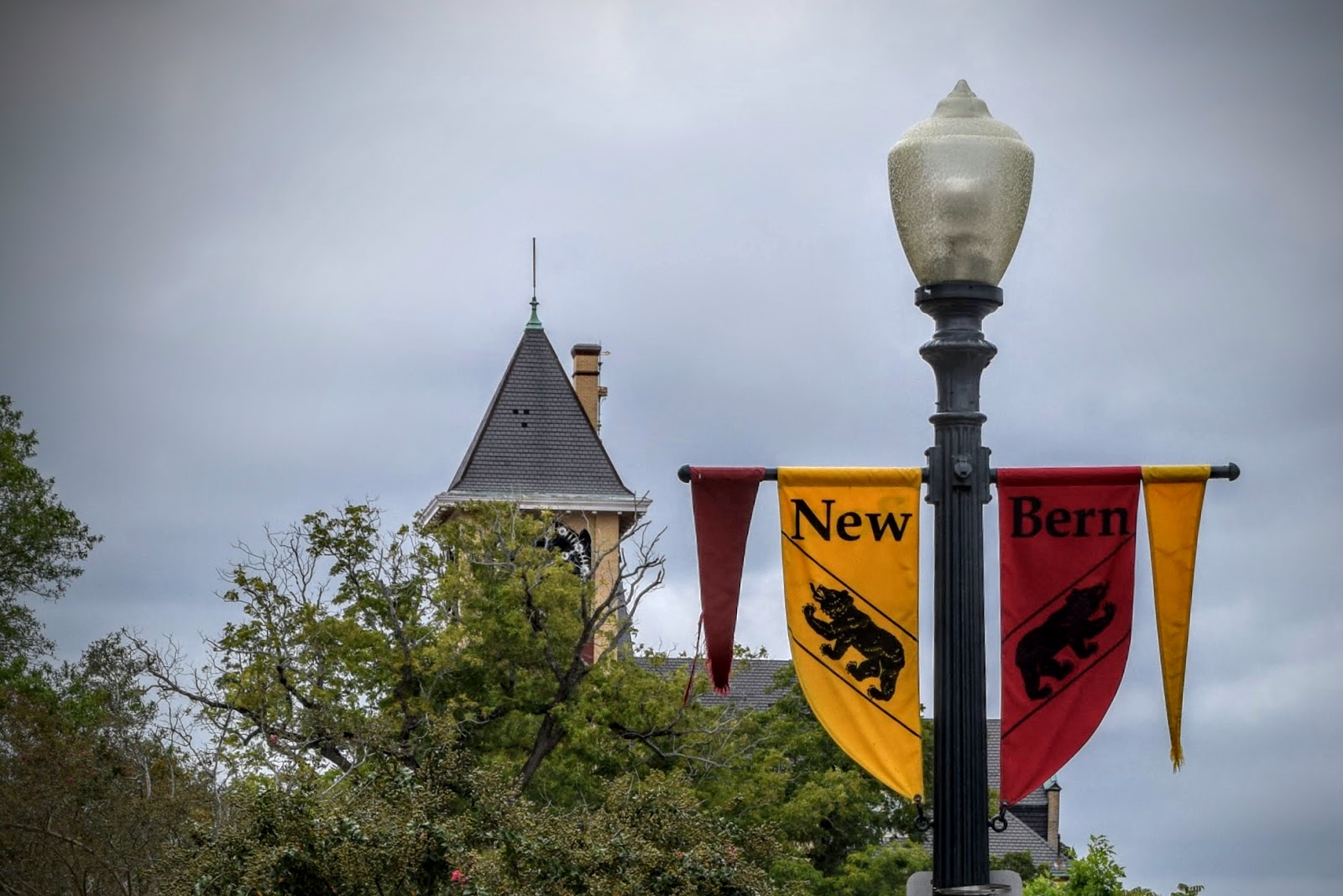 HappiLeeRVing: The Bears of New Bern