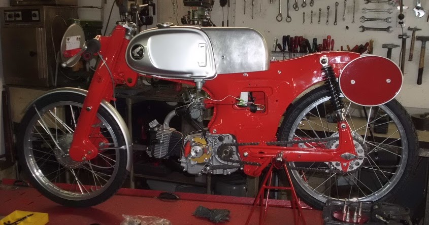 Honda Classic Racing: Another C110 race bike....almost done
