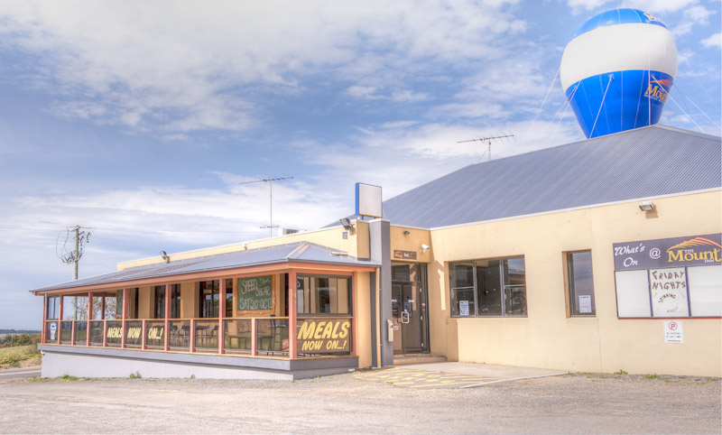 The Great Aussie Pub Crawl: The Mount Inn, Mt Moriac, Victoria