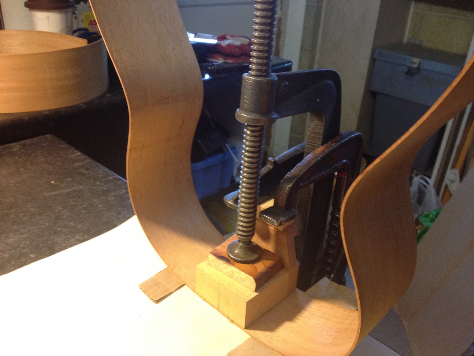 Guitar Building Girl: Jigs and Rims