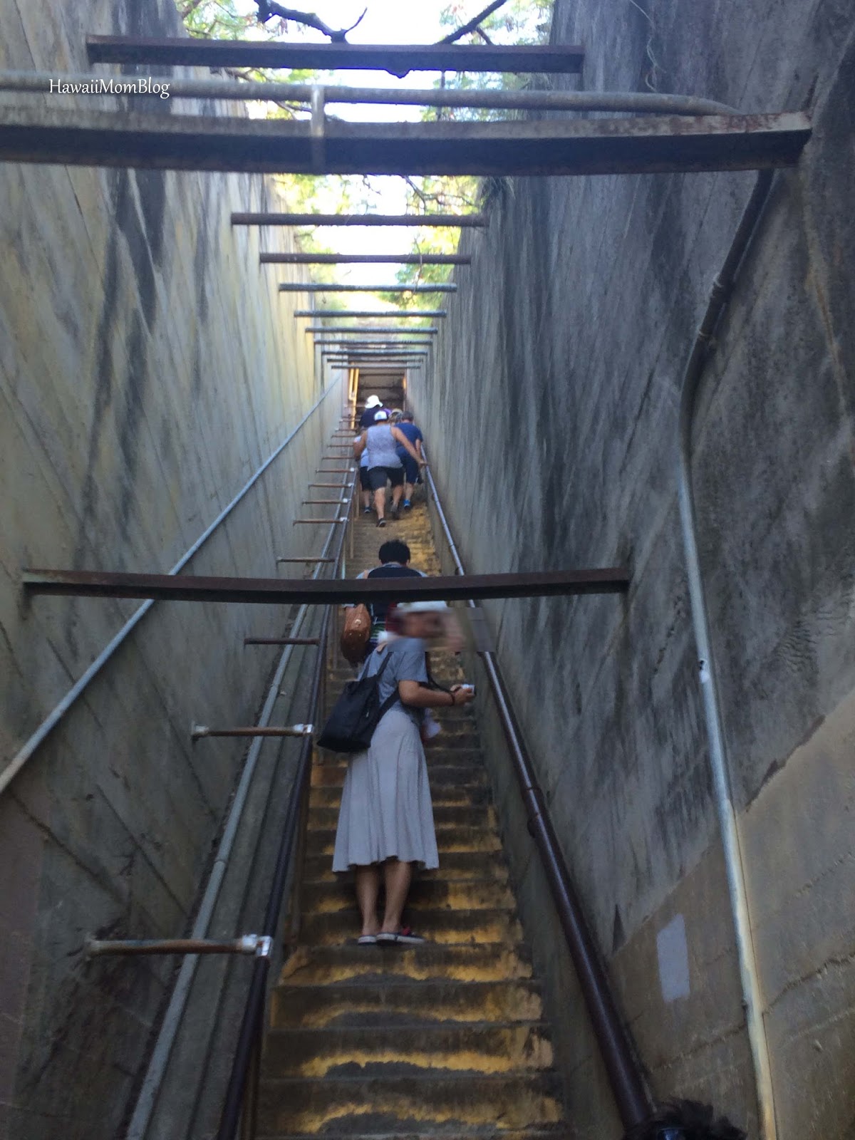 Hawaii Mom Blog: Diamond Head State Monument Hike