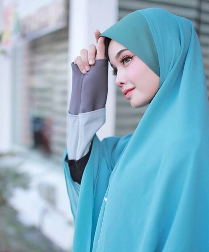 Hanis Nabilah Mustafa Bakri - Blogger, Model, Founder & Pelakon 'Papa ...