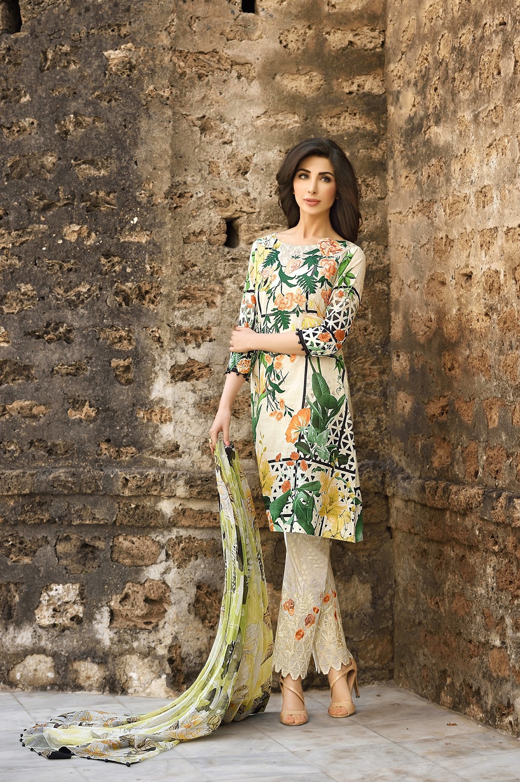 Celebrities Photos HD: Gorgeous Pakistani Model Sabeeka Imam Sexy Photo ...