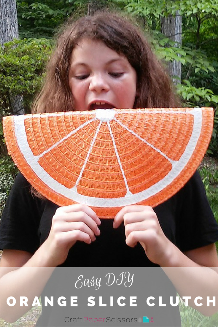 BAG DIY: Orange Slice Straw Clutch