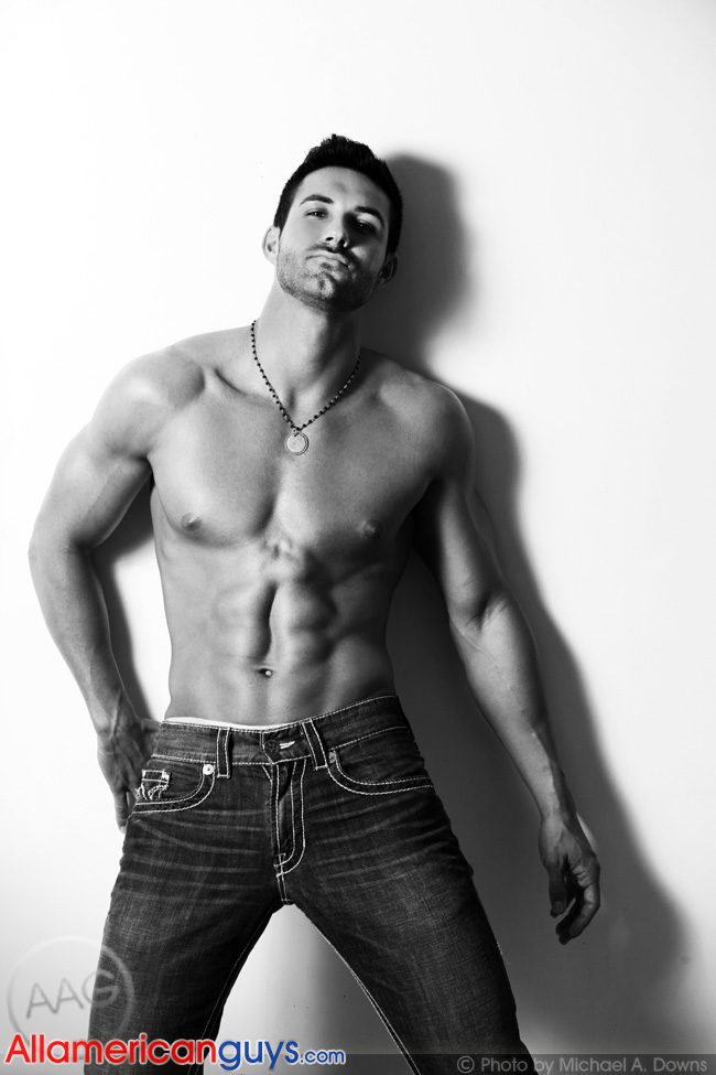 WORKOUT INSPIRATION .NET: Drake: New AAG Model