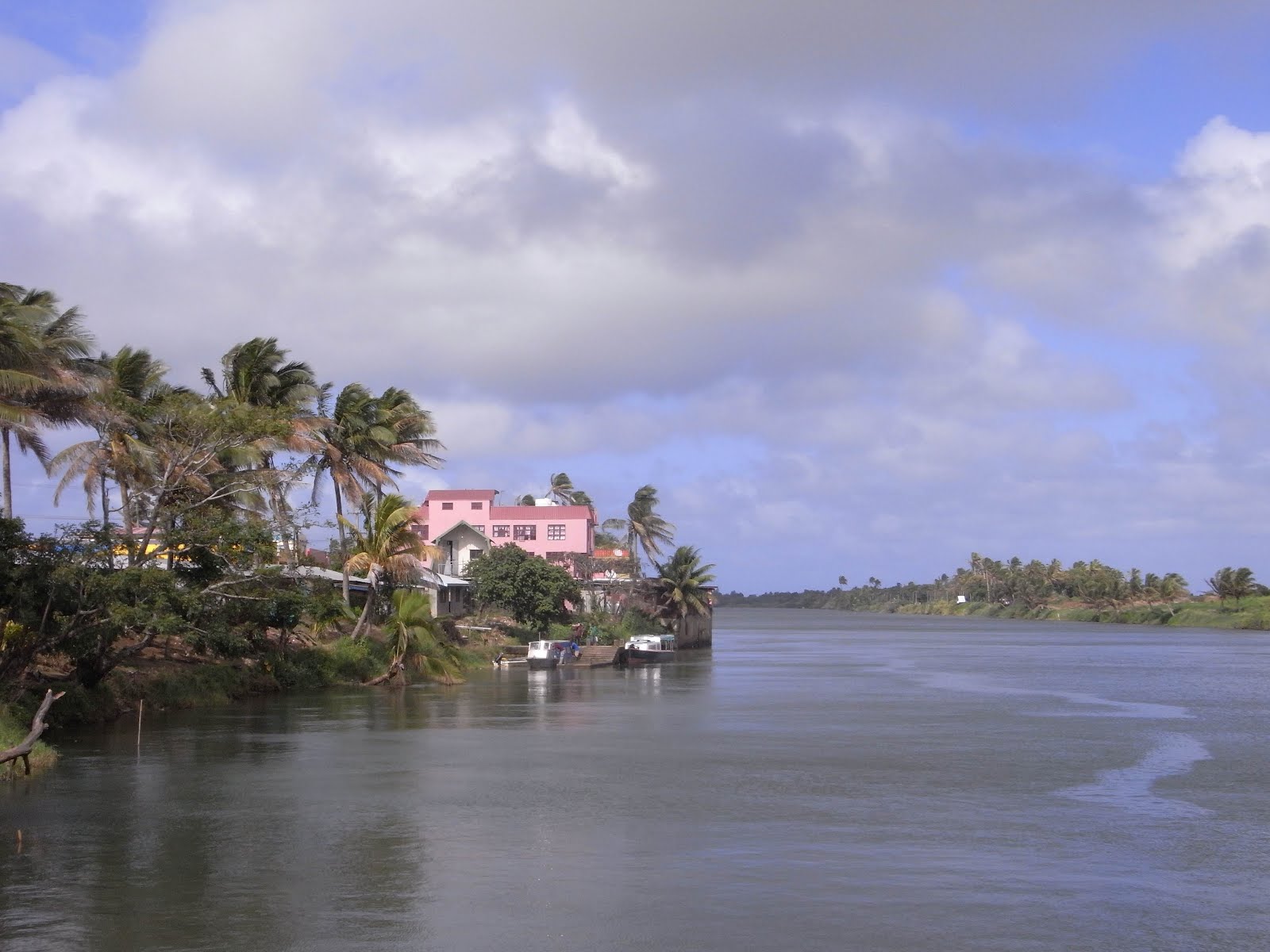 Memie write: Bula Fiji ! August 2010
