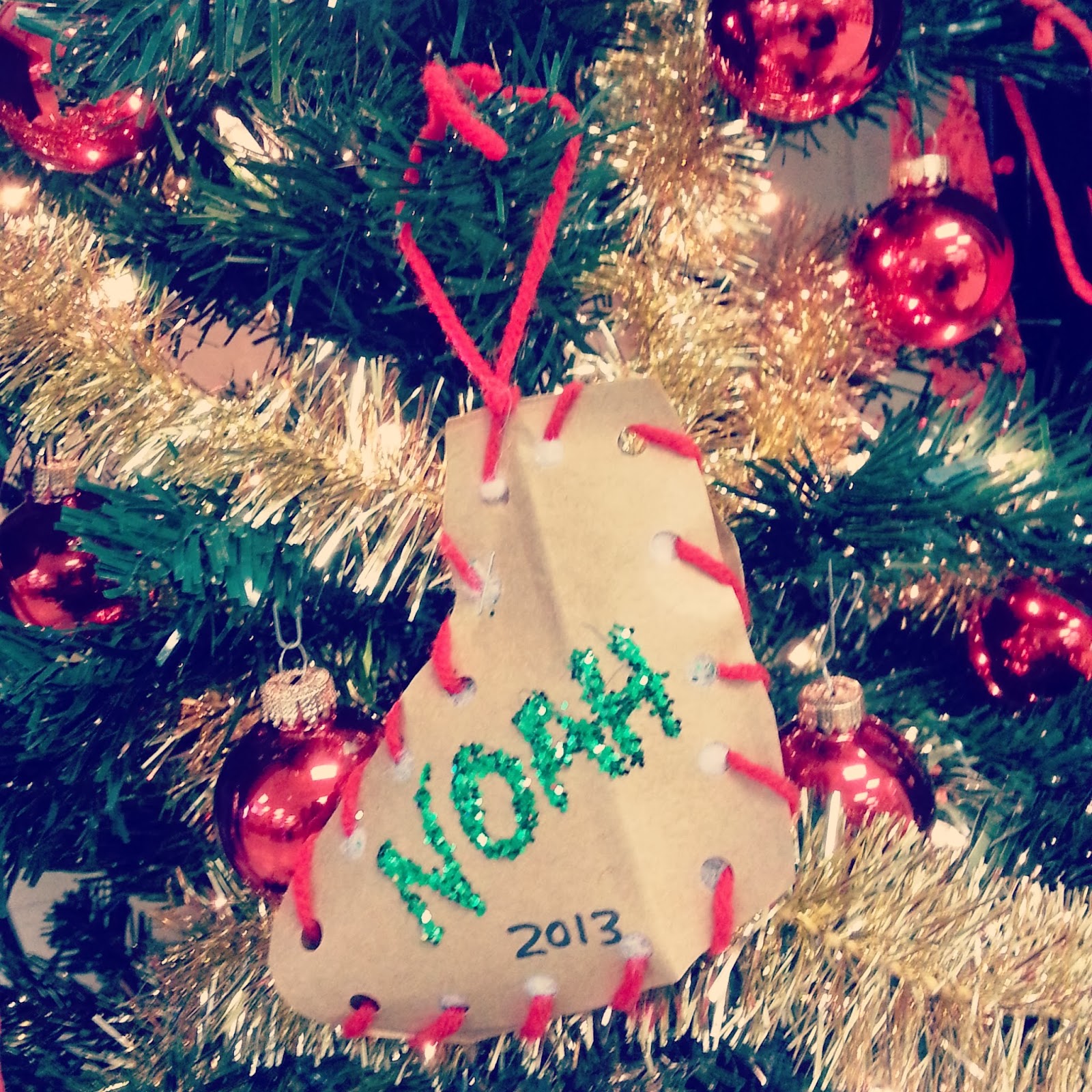 Gobs of glue, paper, and glitter! - Teacher by the Beach