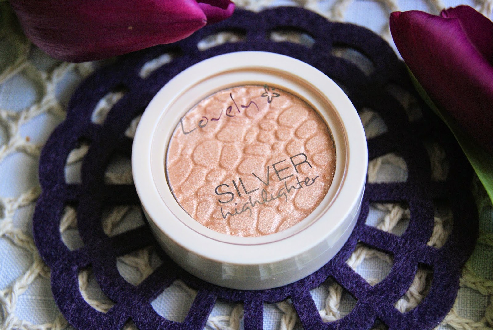 Zwierzenia anonimowej kosmetoholiczki: Lovely "Silver Highlighter ...