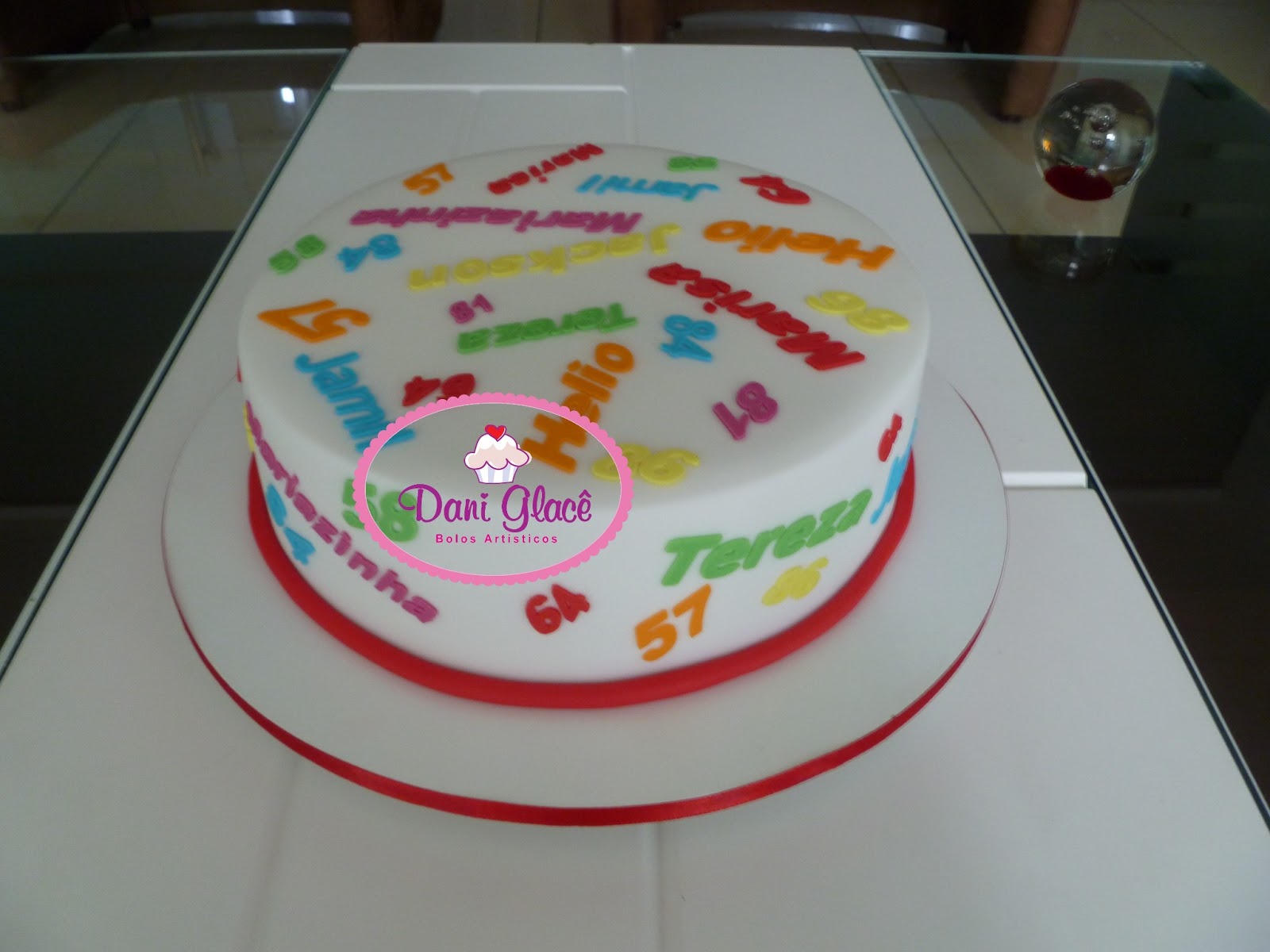 Dani Glacê Bolos Artísticos: Bolo Nomes e idades