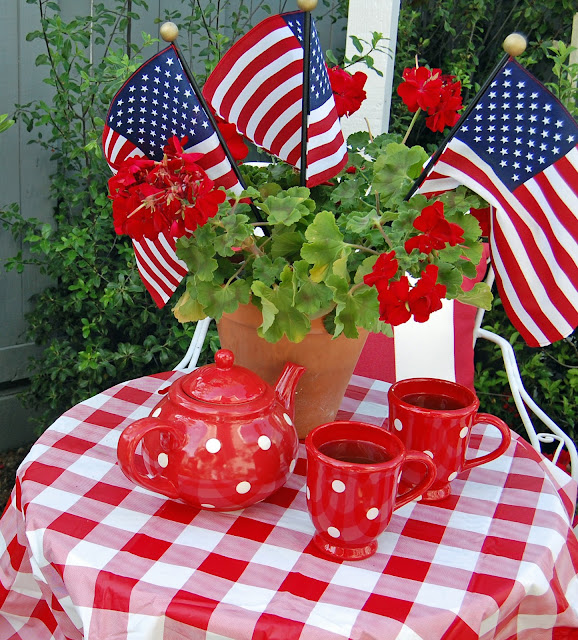 My Painted Garden: Flags In My Garden