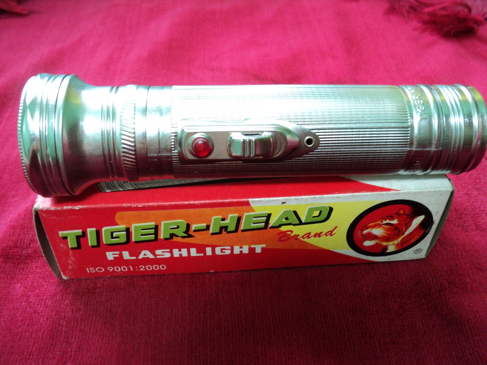 KOLEKSI PAK MAT TAHIR BARANGAN OLD SKOOL: Tiger-Head Flashlight