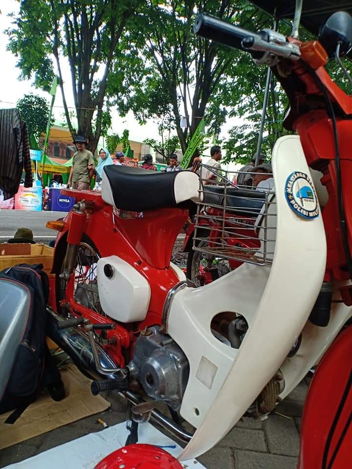 Jual Motor ANTIK Honda C50 Merah Ngejreng PDIP - LAPAK MOBIL DAN MOTOR ...