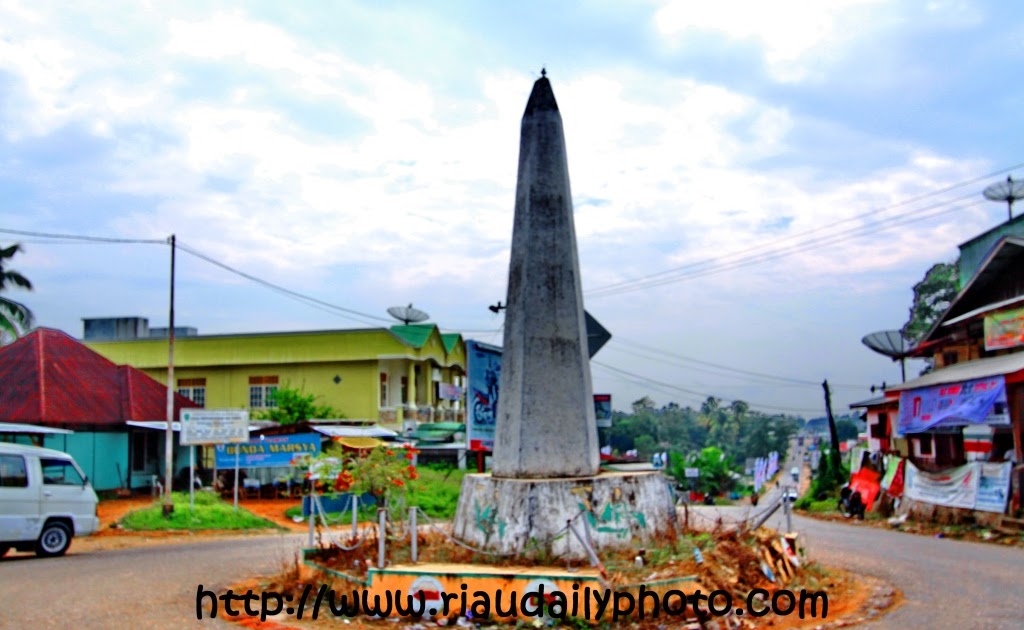 SIMPANG TUGU PERANAP | RIAU DAILY PHOTO