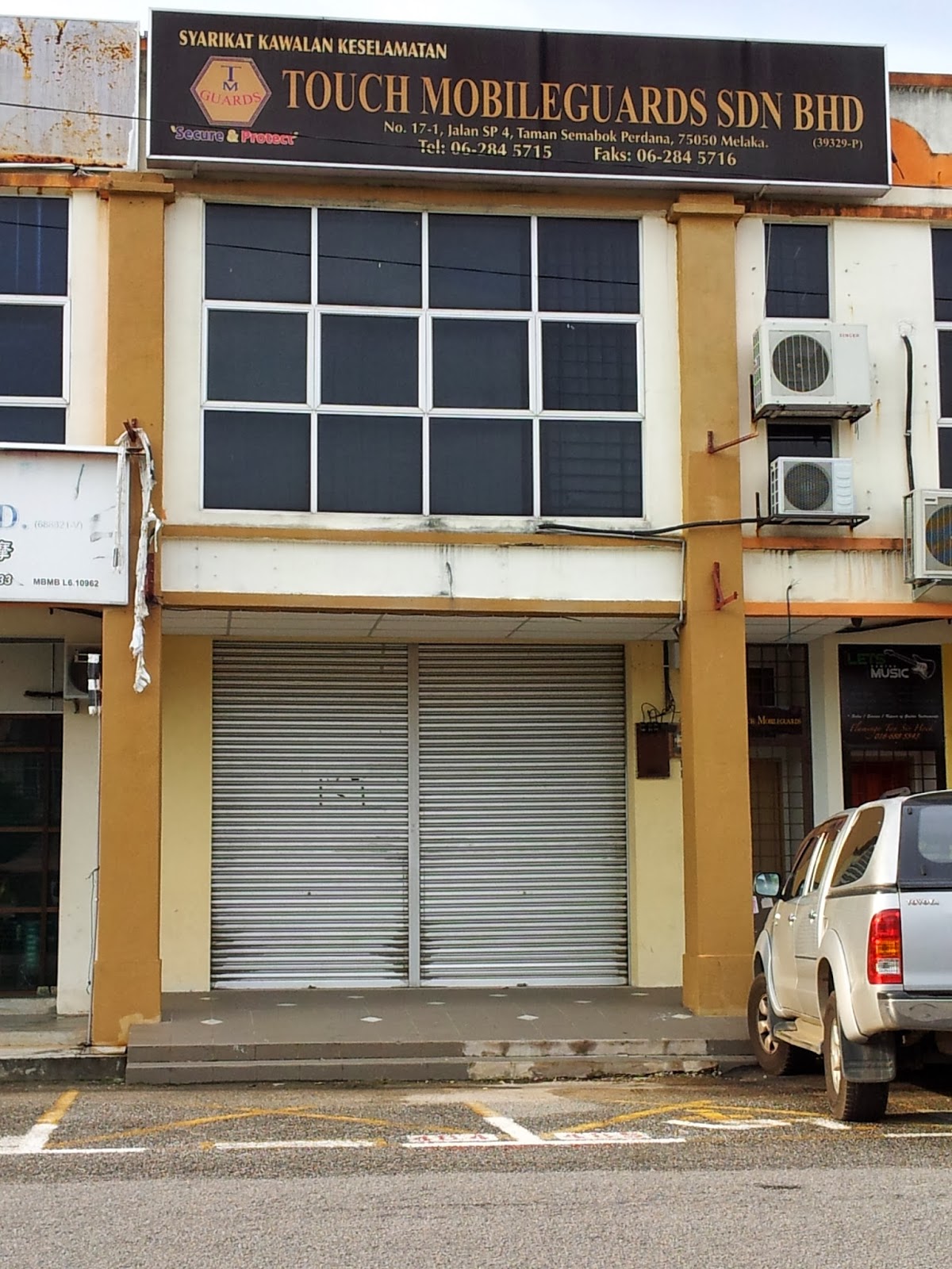 Earth Sky: Double Storey Shop @ Taman Semabok Perdana