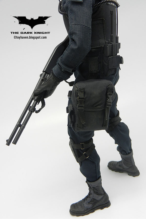 toyhaven: Review II: Hot Toys Exclusive "The Dark Knight" 1/6 Lt. Jim ...