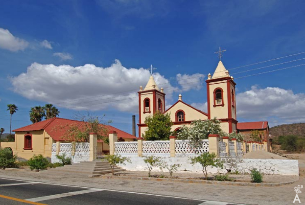 Get to know La Ramona, a historical chimney at El Triunfo ~ Tendencia ...