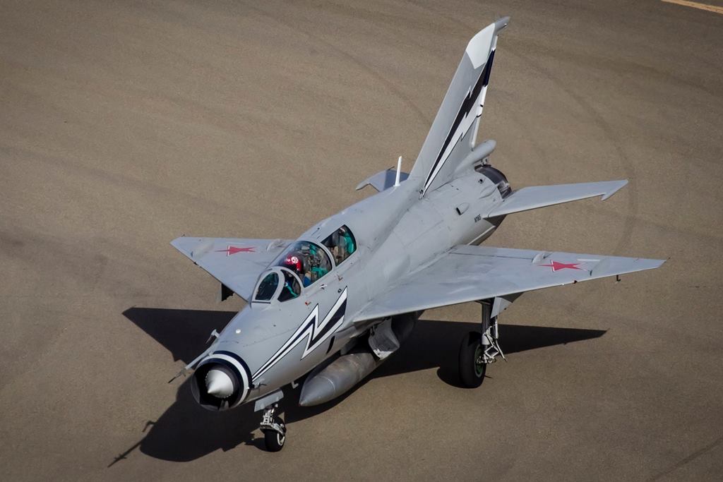 FORMER CZECH AIR FORCE MIG-21 ARRIVES IN CALIFORNIA - Blog Before ...