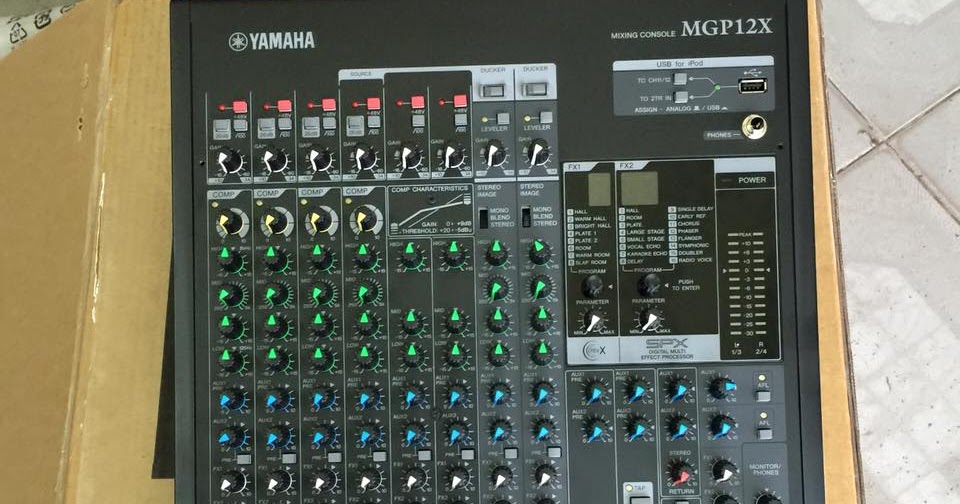 Mixer yamaha MGP 12X