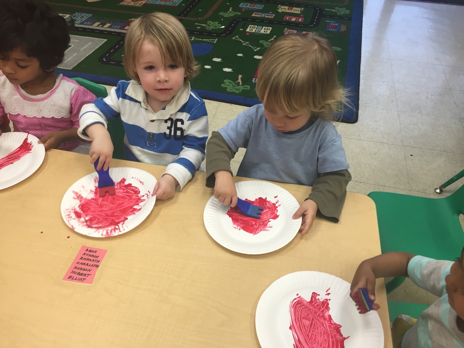 Mats in China: Målar på dagis