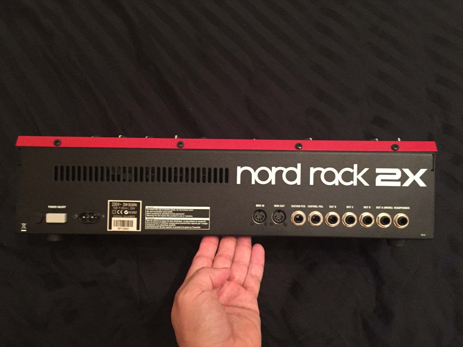 MATRIXSYNTH: Nord Rack 2X Synthesizer