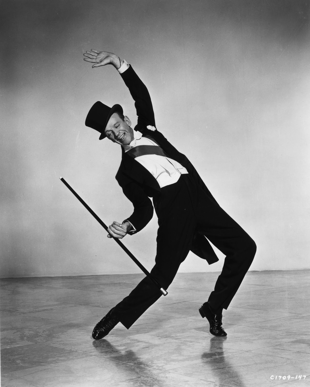 A TRIP DOWN MEMORY LANE: ASTAIRE'S FORGOTTEN DANCE PARTNERS