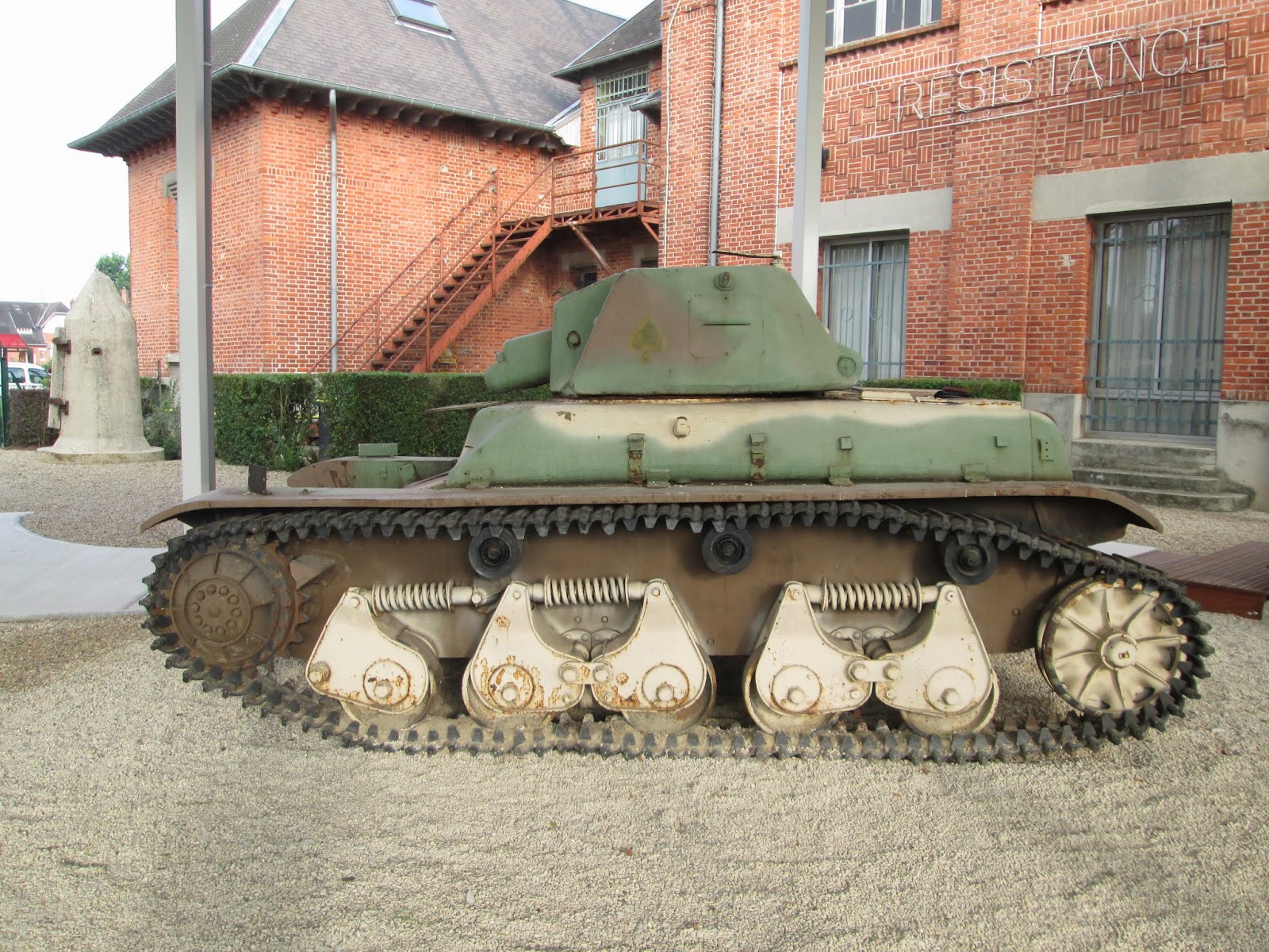 France40-Véhicules: LE RENAULT R35 DE FARGNIER