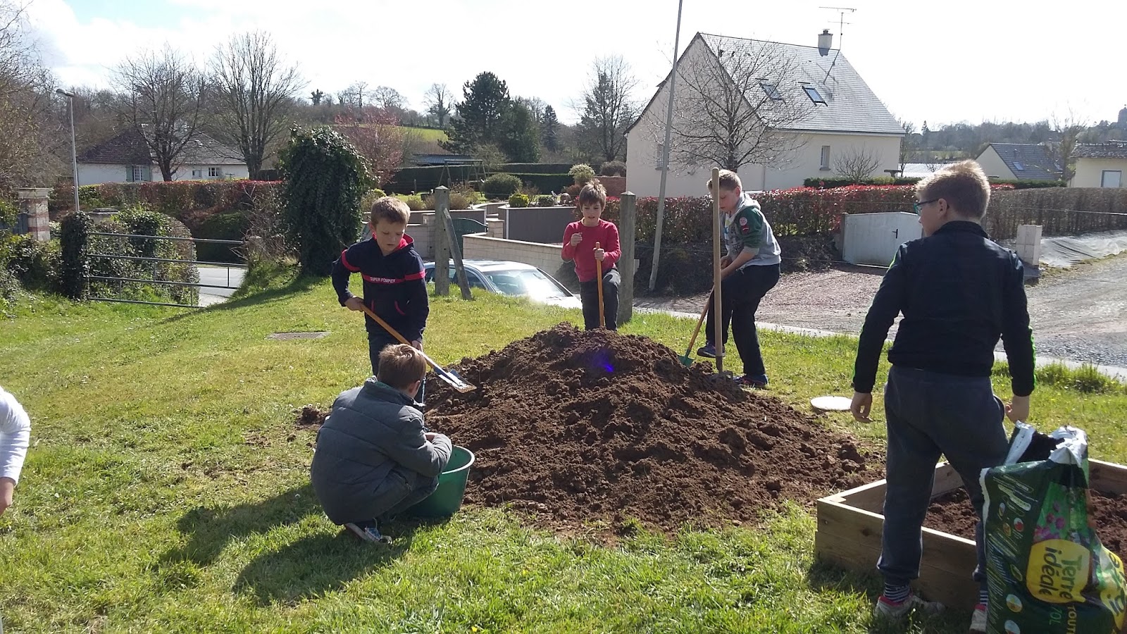 Projets d' Animation au Centre de Loisirs d' Hambye! : Installation des ...
