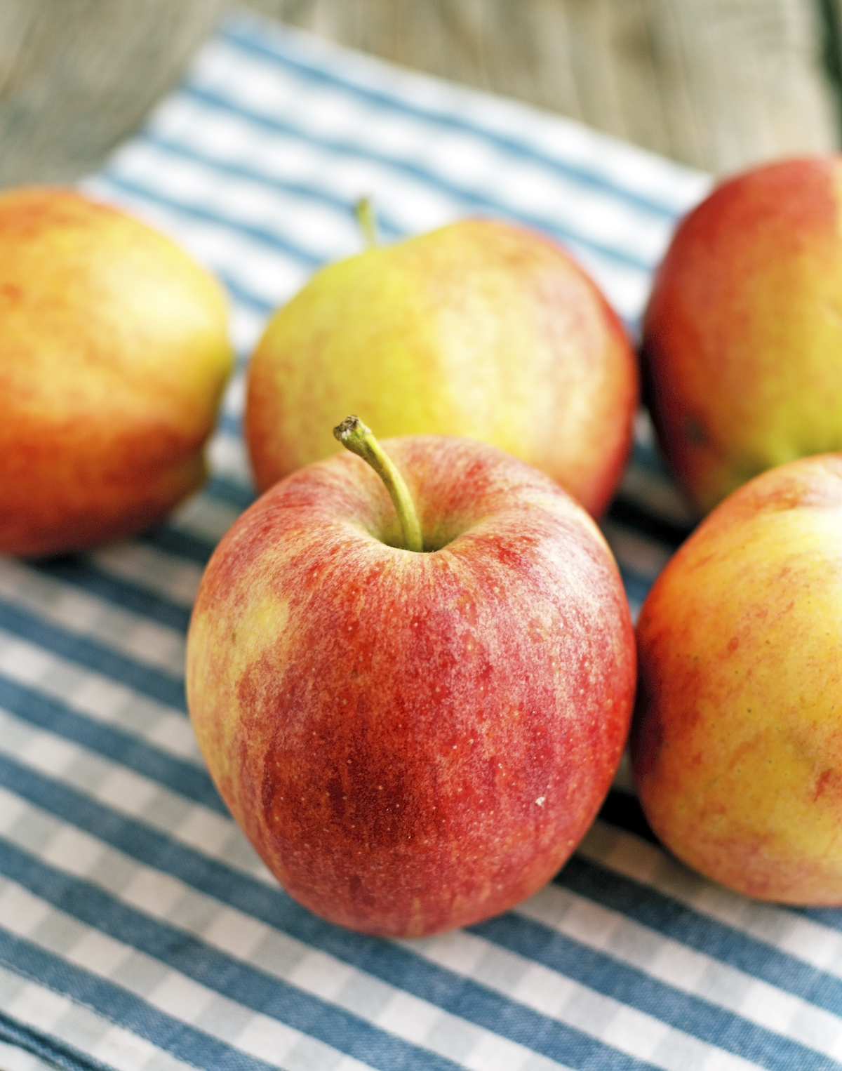 The Iron You: The Best Maple Cinnamon Baked Apples