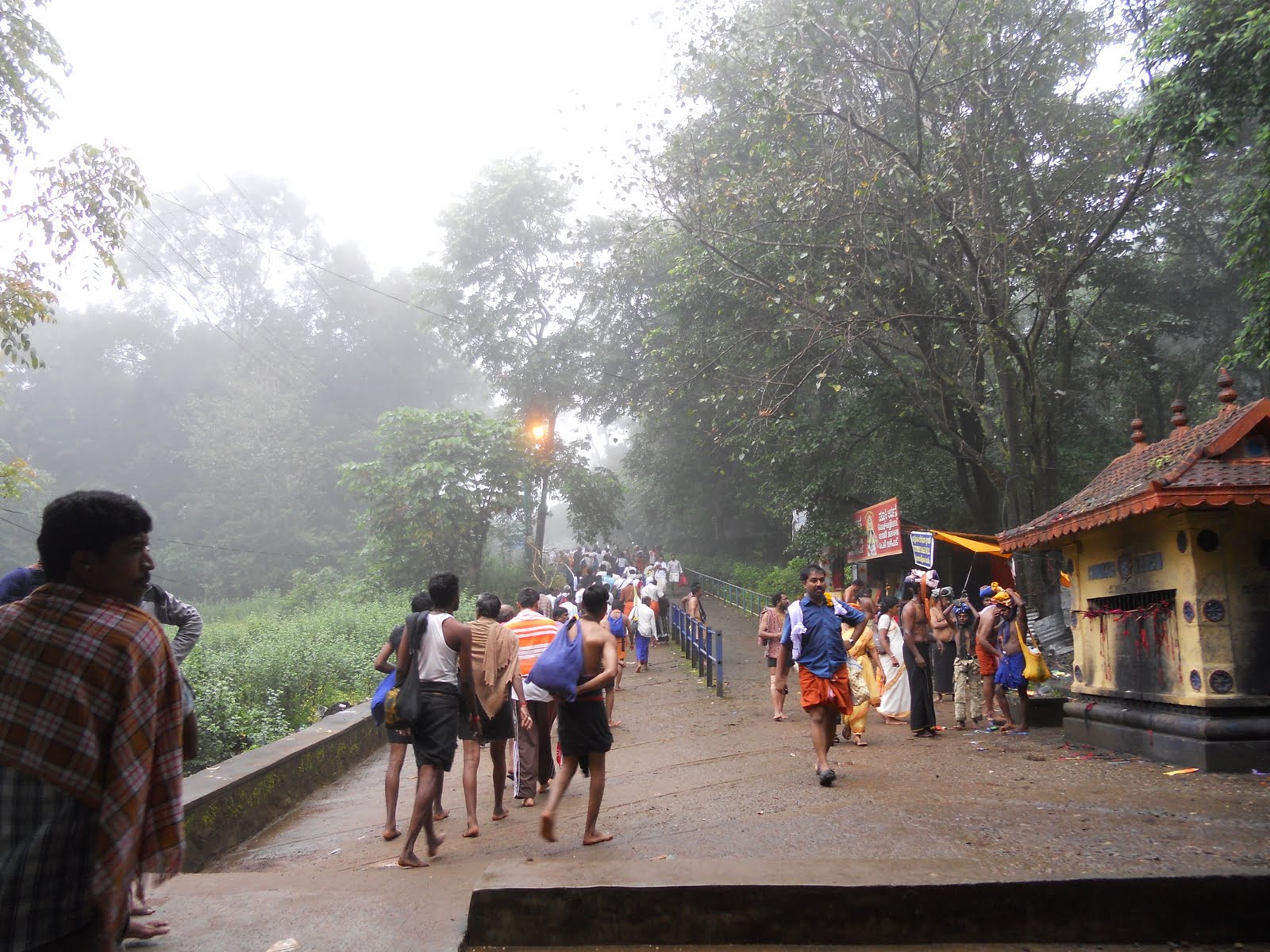 wallpapers name: Story of Sabarimala Temple - Sannidhanam & Shabarimala ...