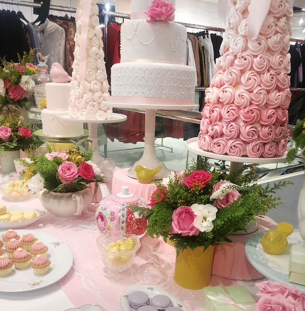 Window Display Illustration of Paris Chic created by Talia Zoref for ...