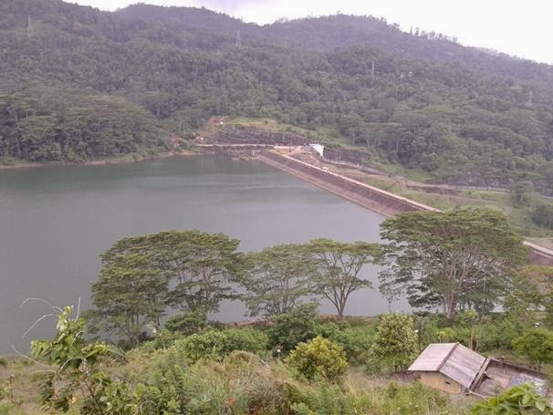 Bulath Kohupitiya to Kotamle along the Ritigaha Oya valley - Sri lanka ...