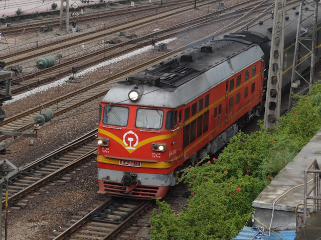 Blair's 鐵道攝影: 中國鐵路東風4B客運型柴油機車