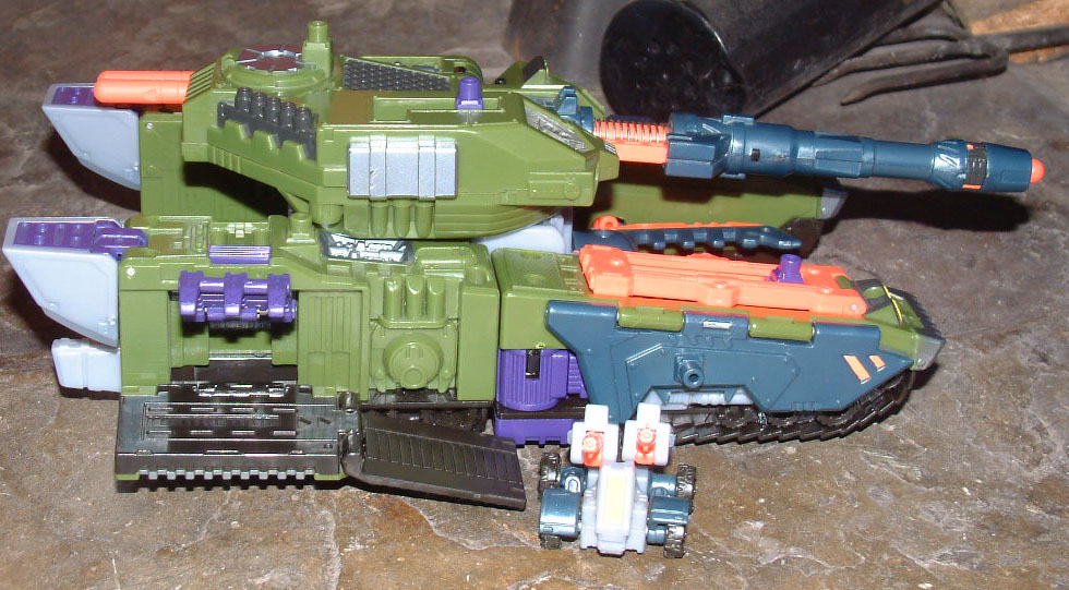 THE TRANSFORMERS: ARMADA - MEGATRON
