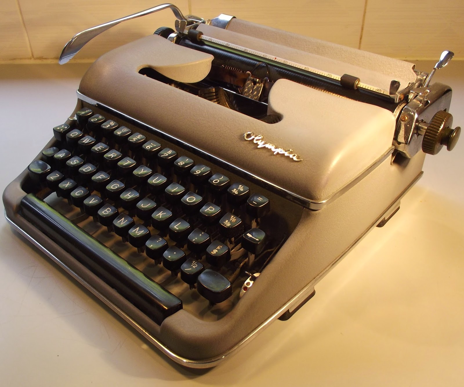 oz.Typewriter: Olympia SM Portable Typewriter Advertising - US and ...