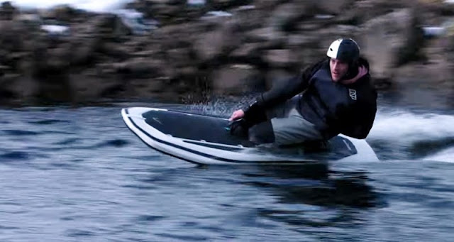 Últimas Tendencias: La 'G2X Jetboard' es una tabla de surf autopropulsada