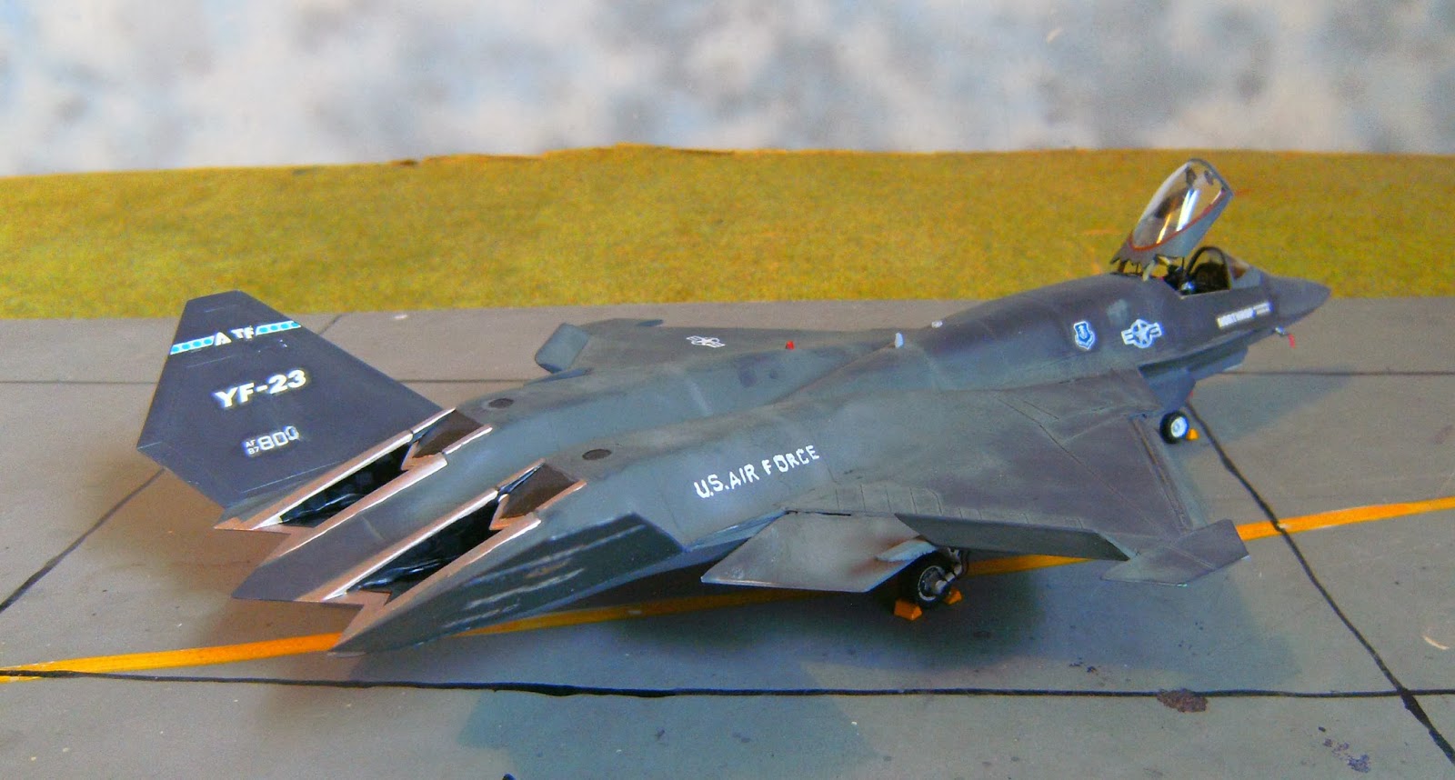 Happyscale-Modellbau: Northrop ATF-23 Black Widow II - Revell 1/72