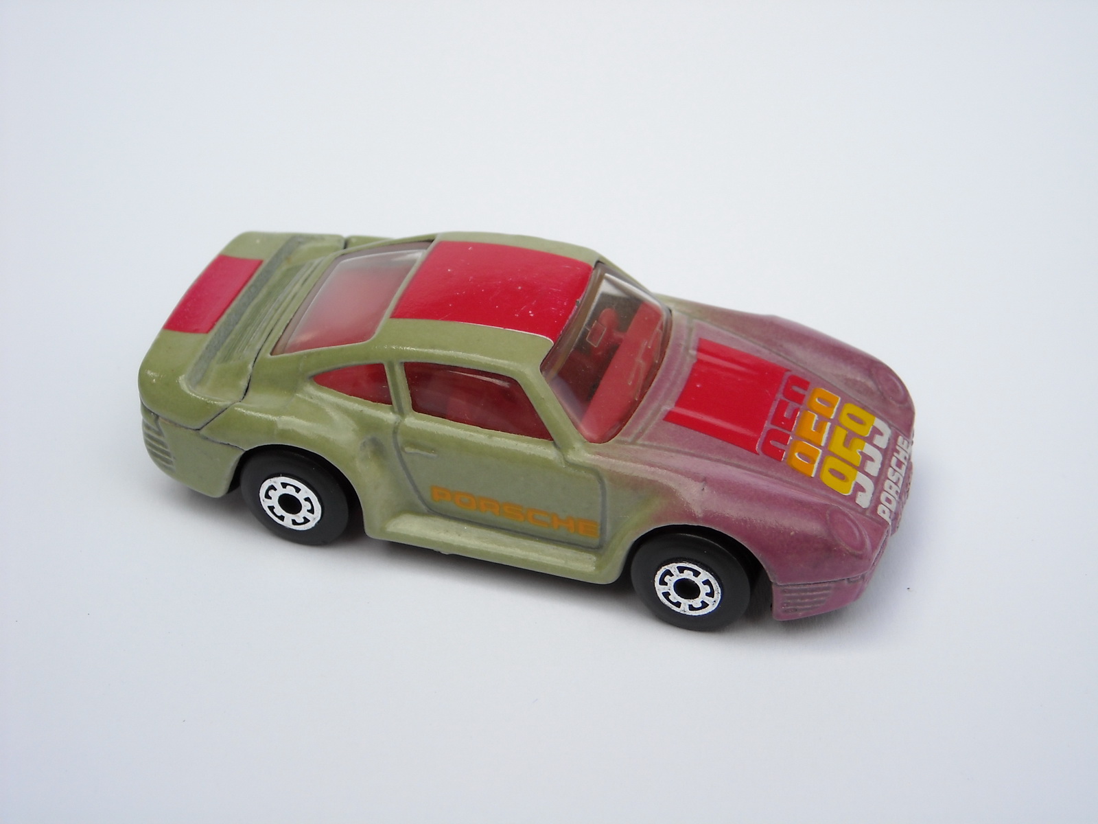 Matchbox Memories: Matchbox Super Color Changers: CM-801 Porsche 959