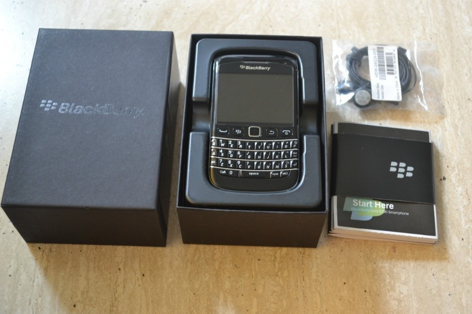 Blackberry Bold 9790 Review | Pineapple Tinge