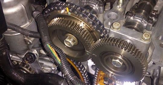 Lebih mudah mana seting Timing Chain atau Timing Belt?