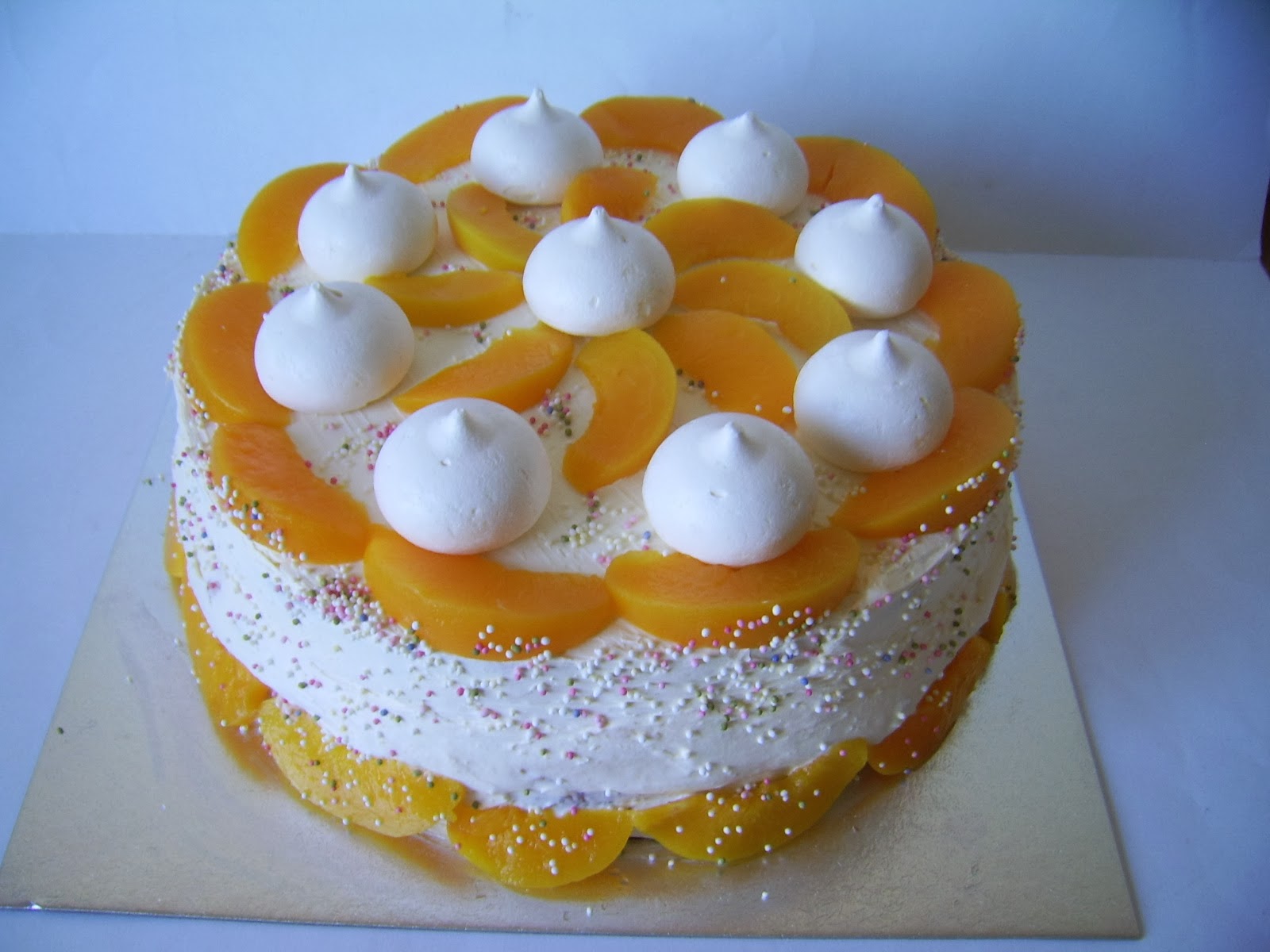 irenafoods: Peaches,vanilla and cream cake - Tort cu persici ,vanilie ...