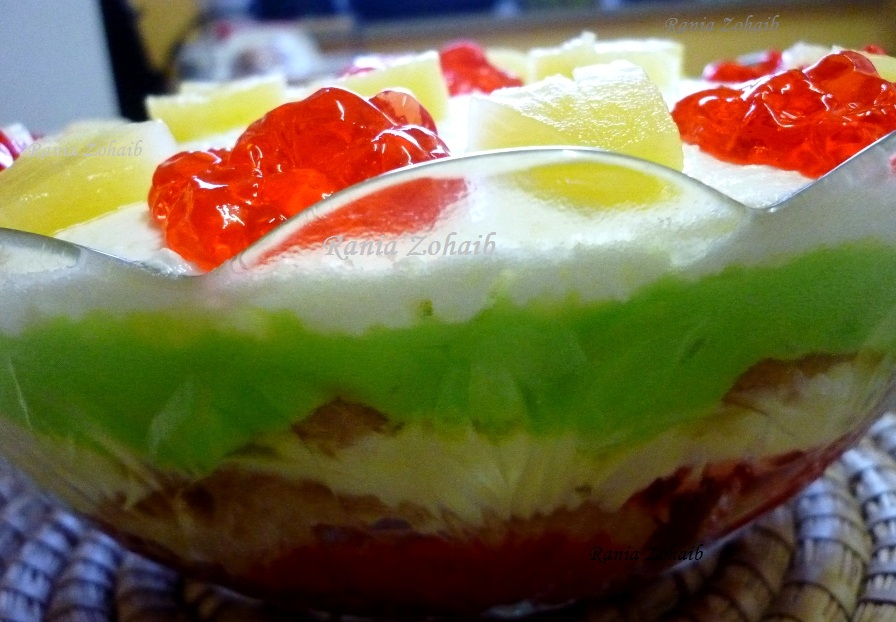 Rania @ Work with sugar'n spice: ***The Fruit Cocktail Trifle***