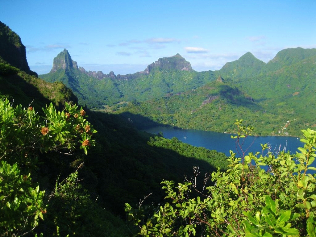 Cruise of the Ladybug: Mount Rotui