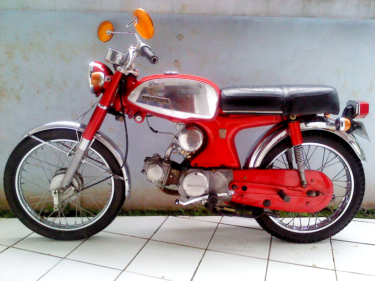 BISULTIKUDRAT: HONDA S90Z 1970 (MERAH)