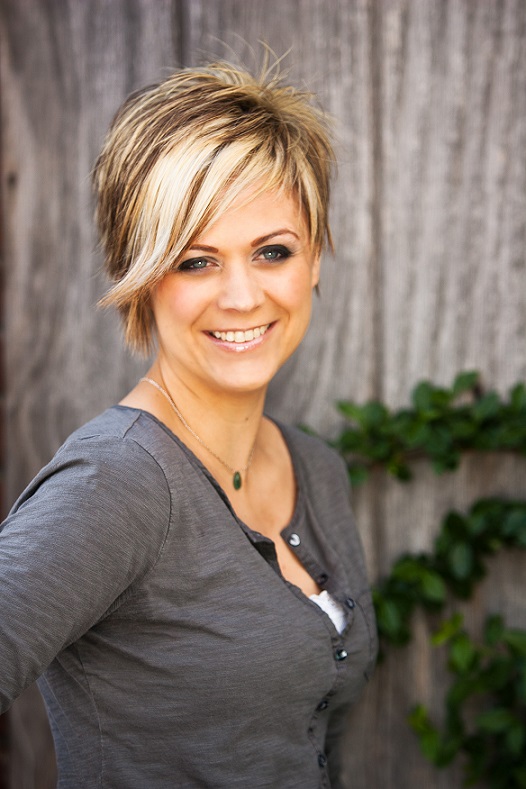 Canadian Book Addict: Written on my Heart by Cole Gibson *Review*