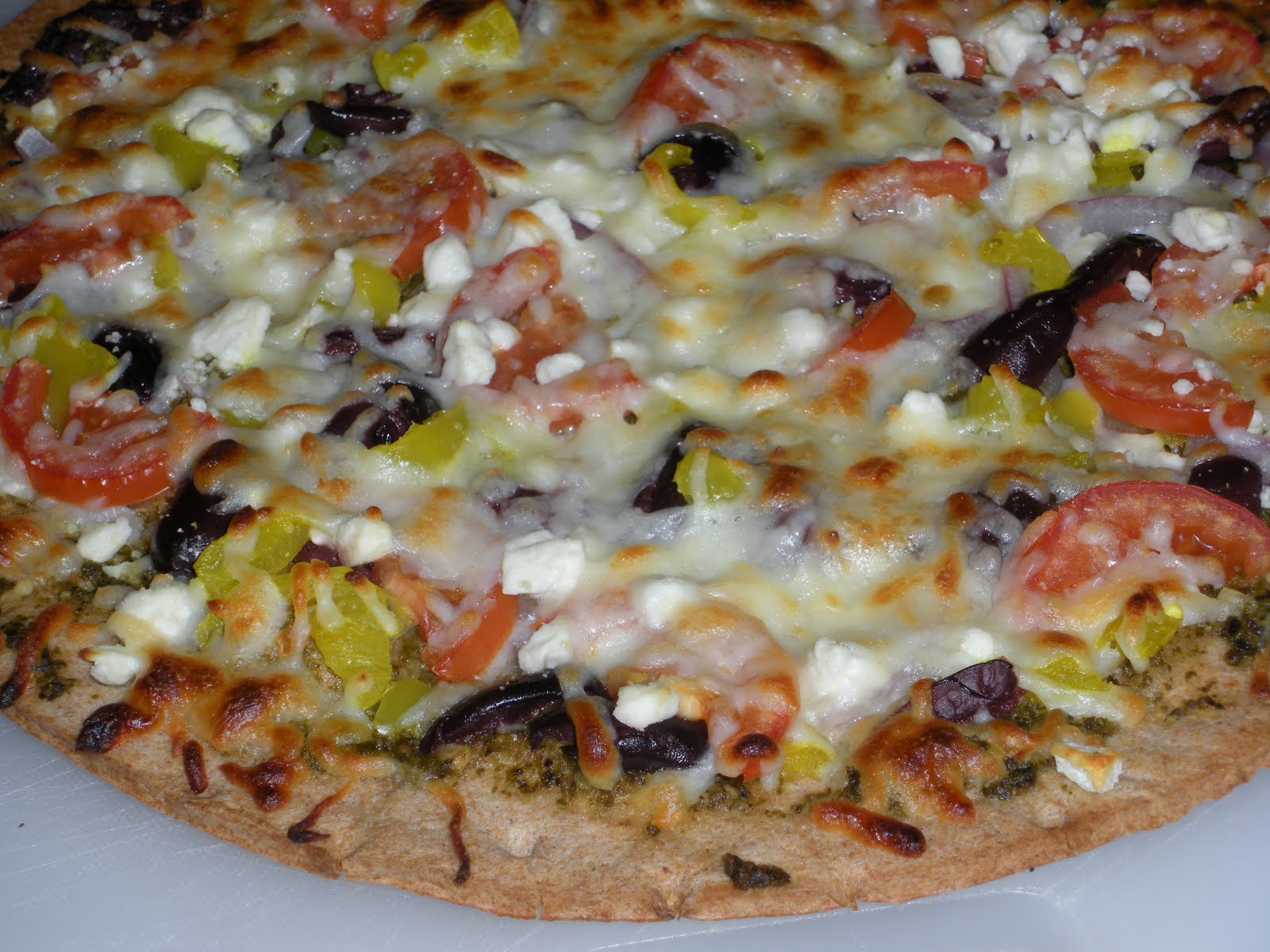 NOT A REAL HOUSEWIFE: Greek Pizza