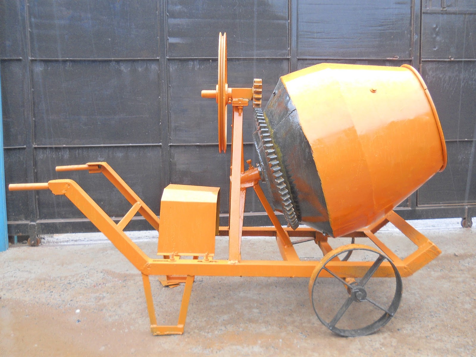 Hand Operated Mixer: Hand Operated Mixer