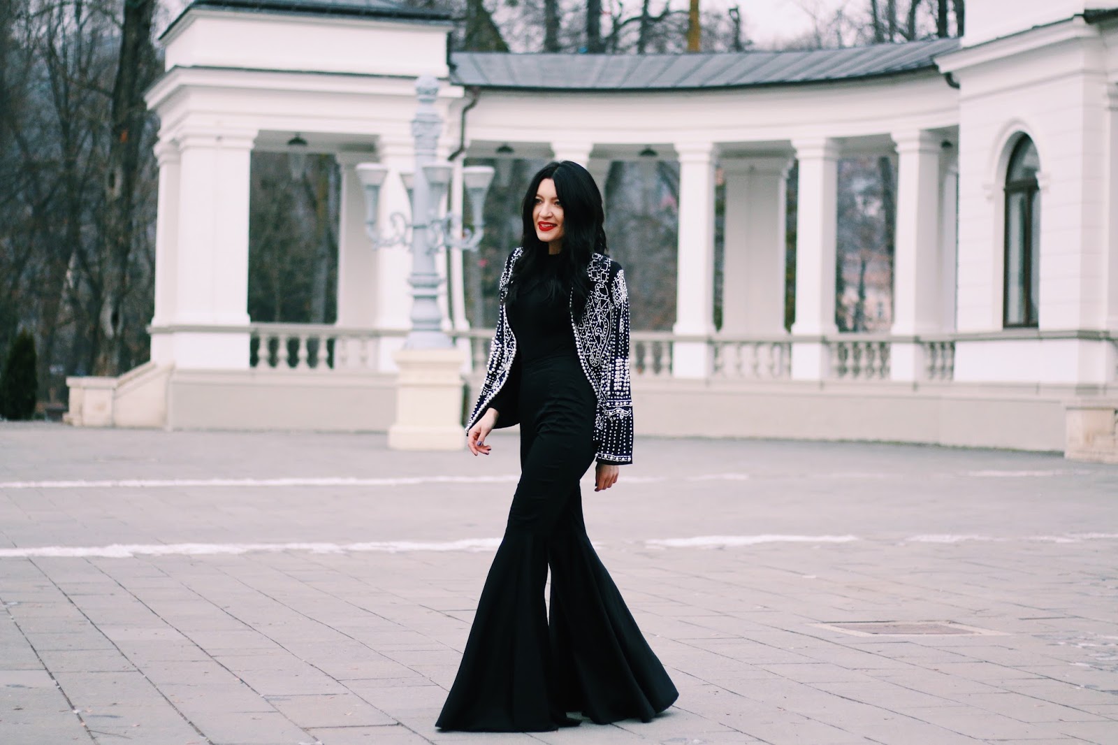 3 tinute diferite cu acelasi body negru | Sandra Bendre