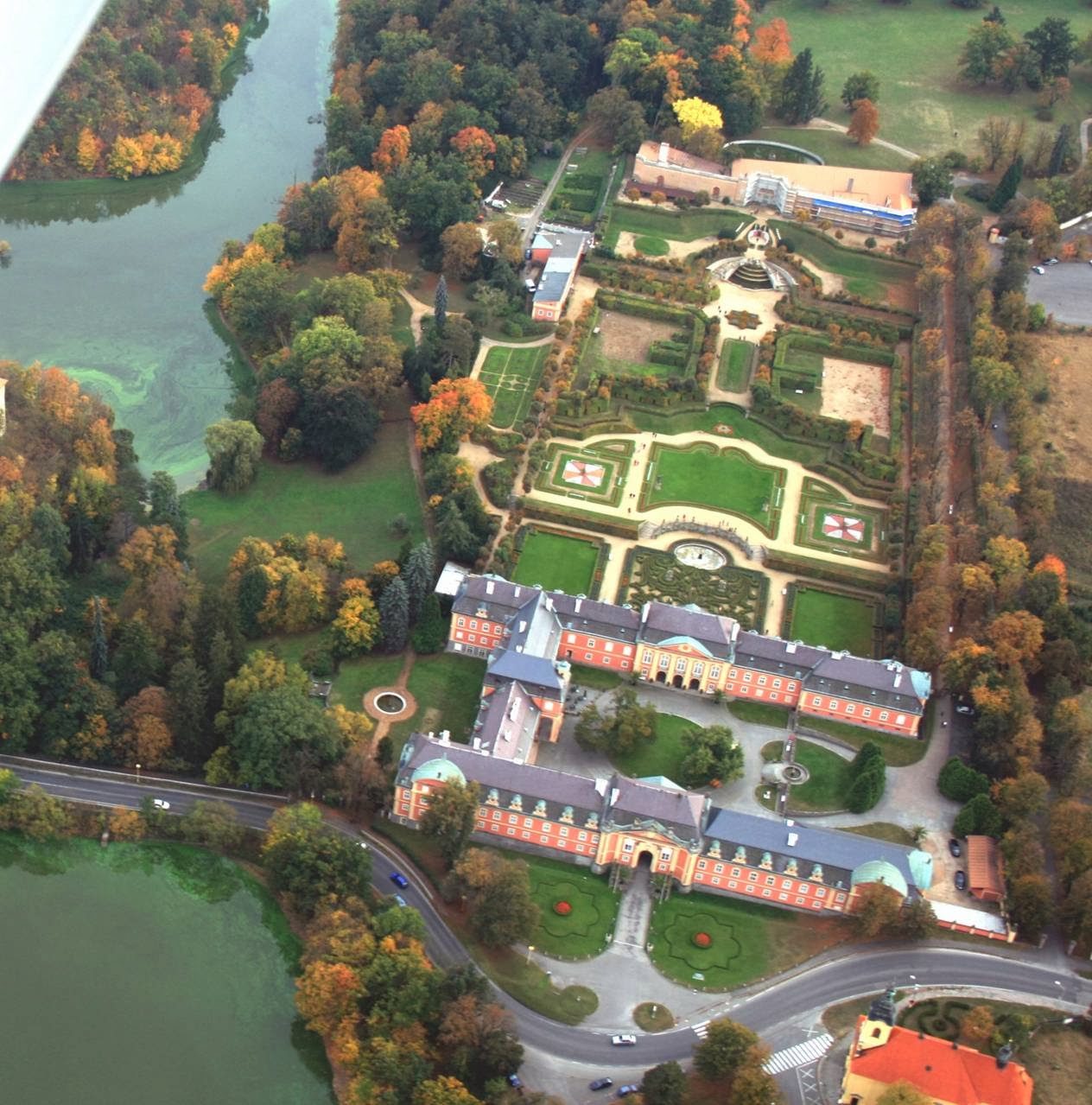 The Musketeers: Locations Revealed ~ Kuriositas